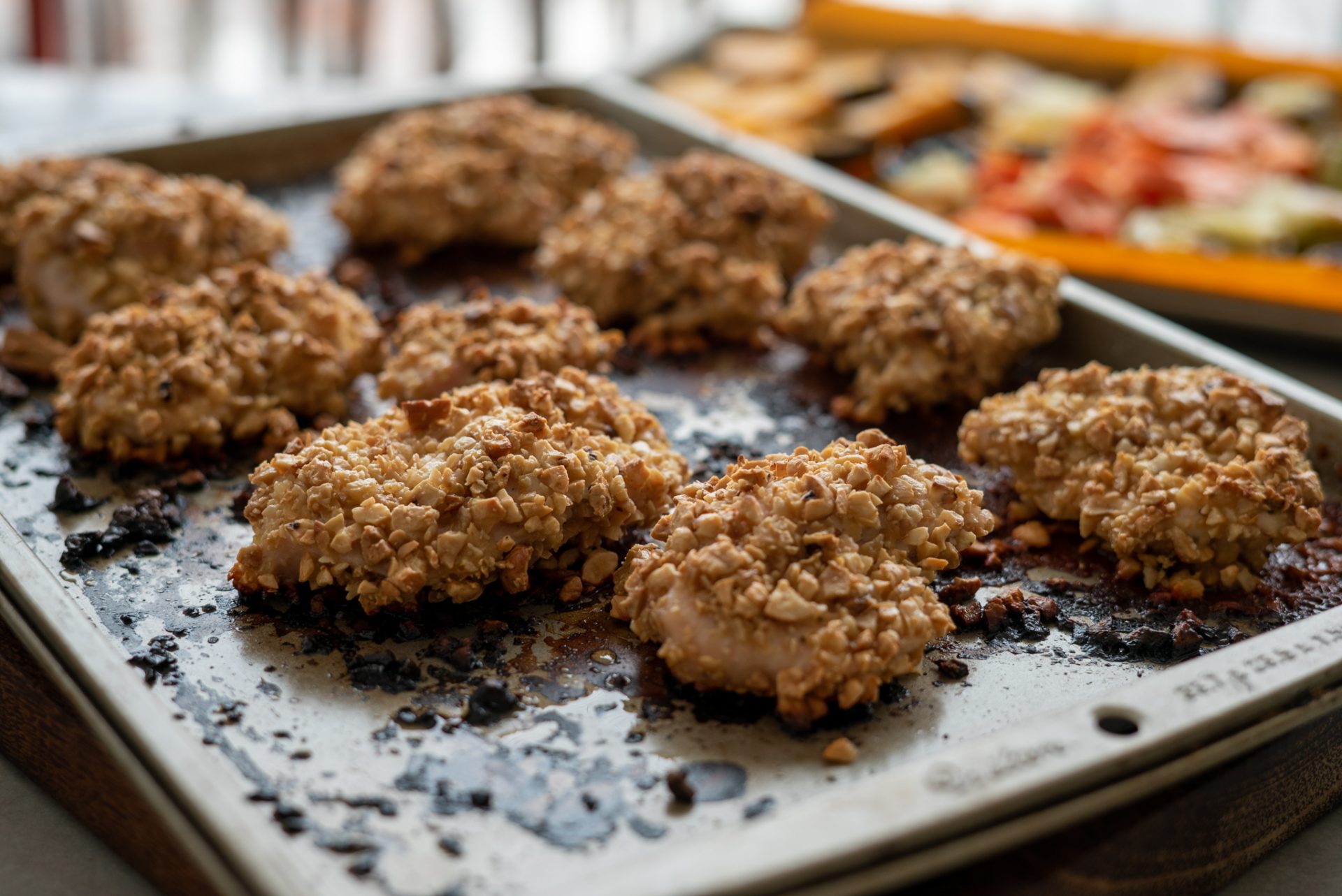 Filé de frango com crosta de castanha de caju - Ariana Pazzini