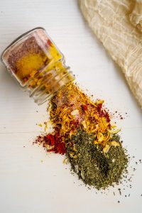 Como fazer tempero caseiro para legumes e molhos